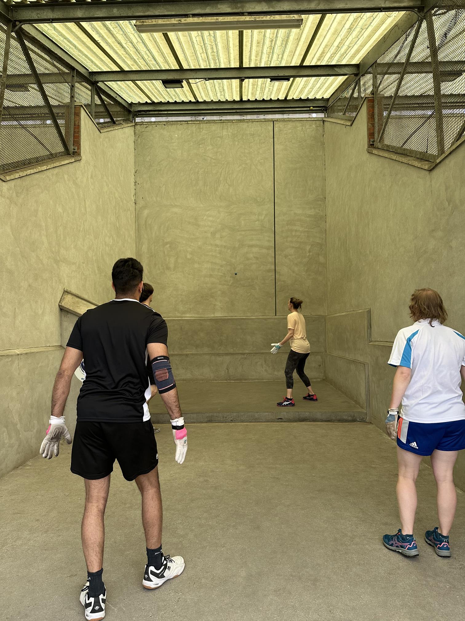 Squash Champion Laura Massaro Plays Fives