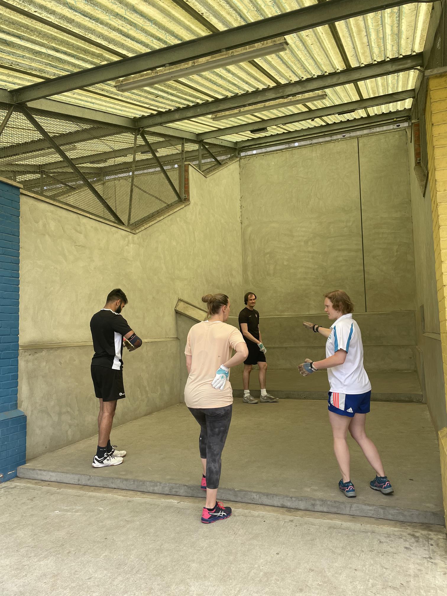 Squash Champion Laura Massaro Plays Fives